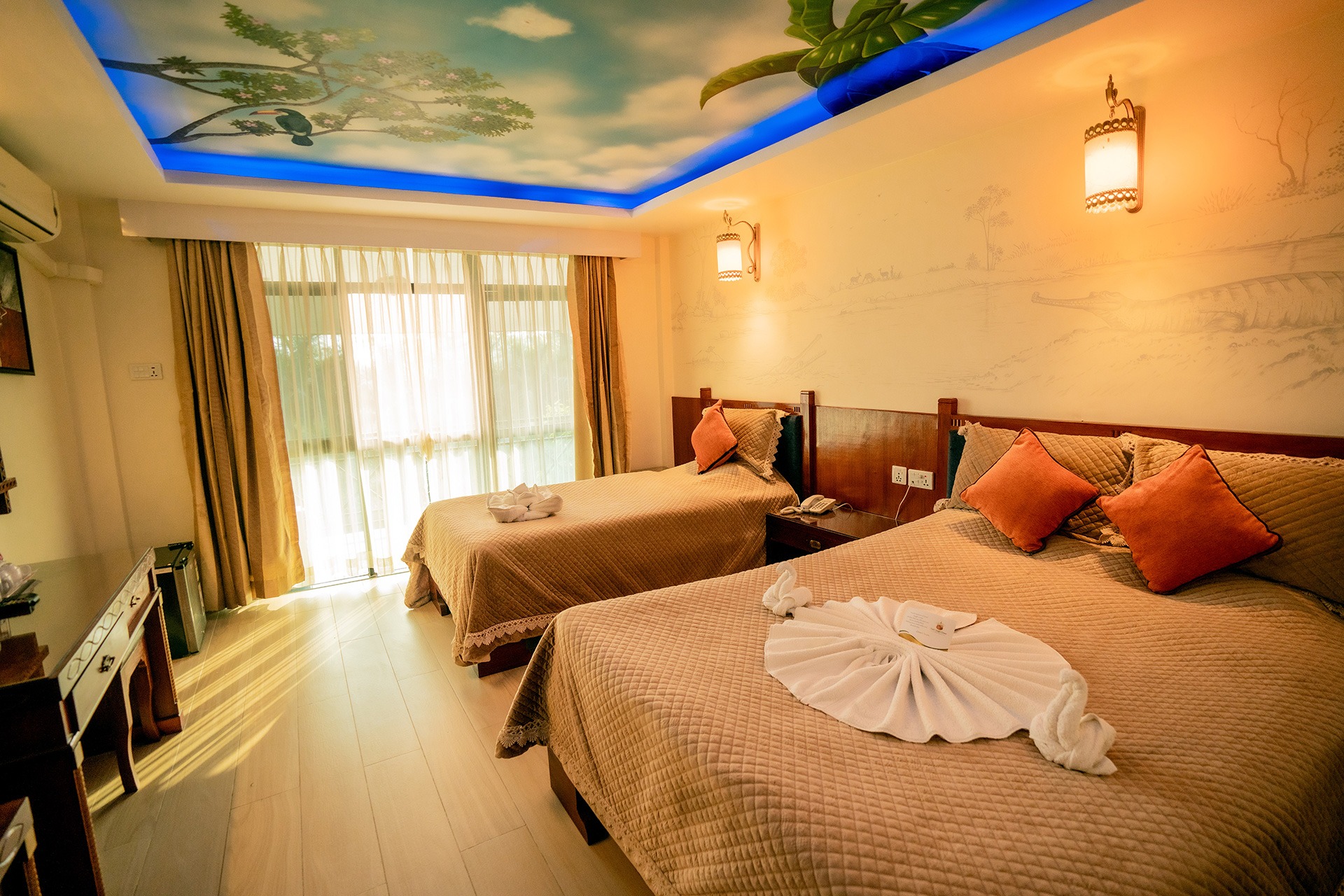 Book Now - Hotel Jungle Crown - Sauraha
