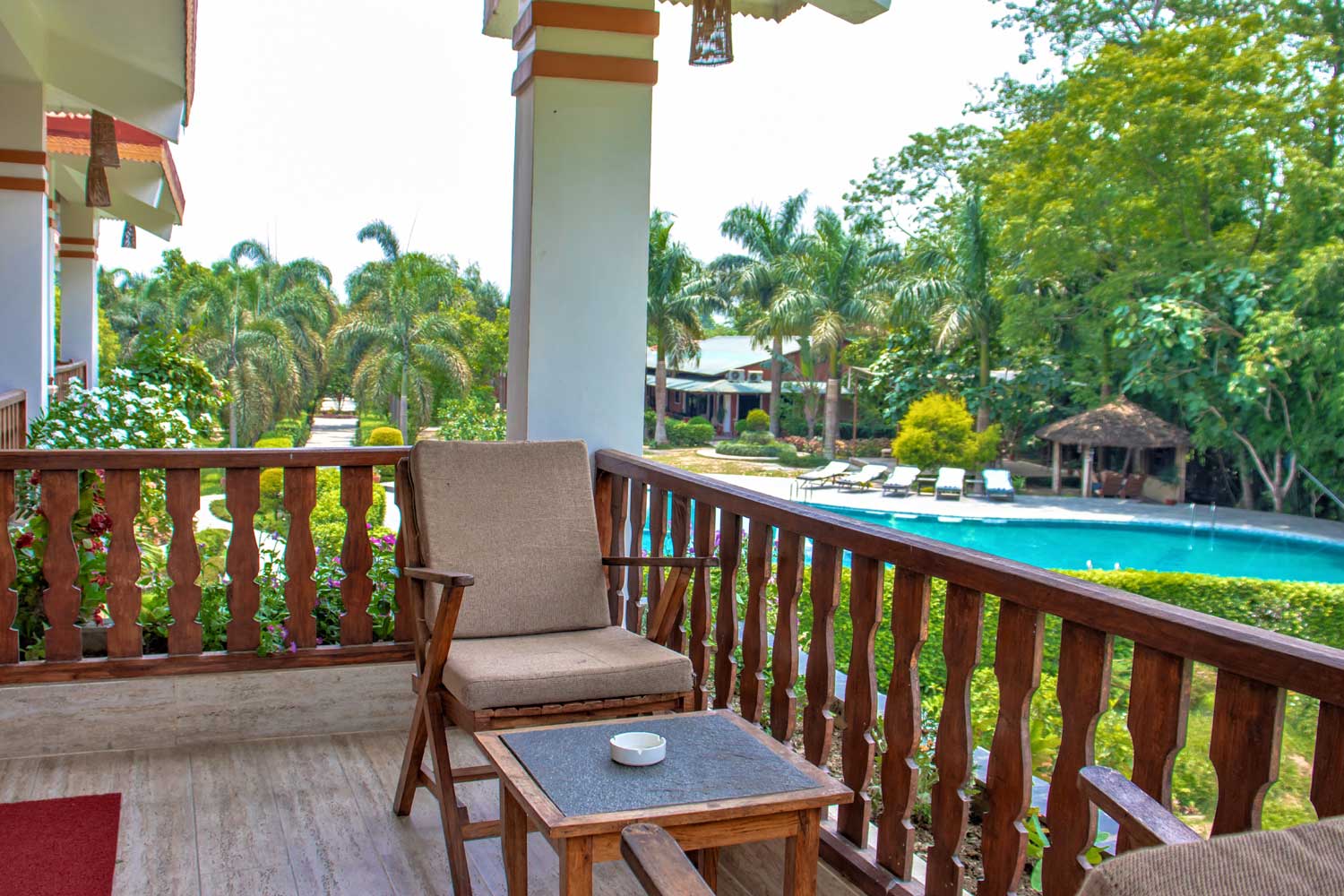 Book Now - Hotel Jungle Crown - Sauraha